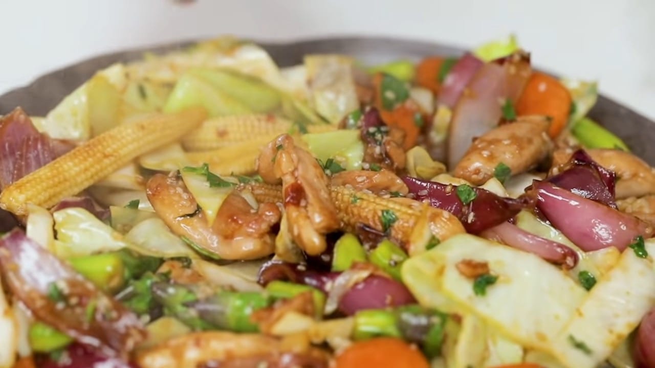 Love Stir Fry????? Try Refika’s “JAR FRY” Technique ???? | Book Recipes