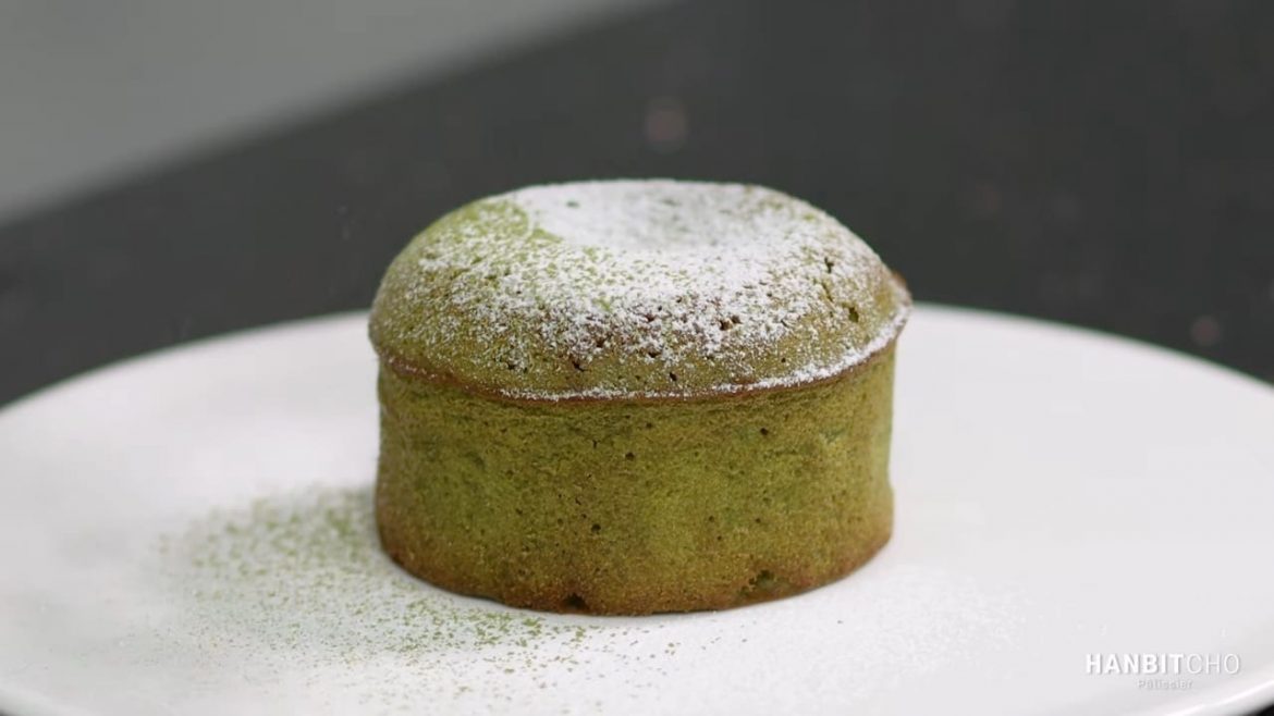 Irresistible Melting Matcha Lava Cake | Book Recipes