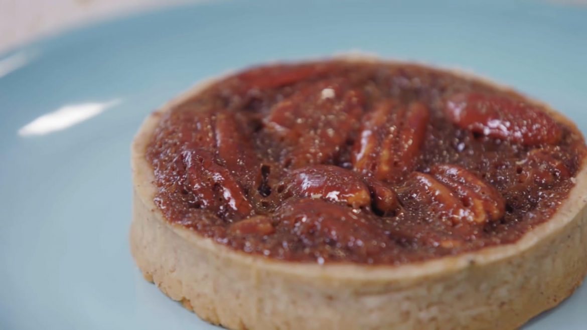 Chocolate Pecan Caramel Tarts For A Decadent Dinner Party | Book Recipes