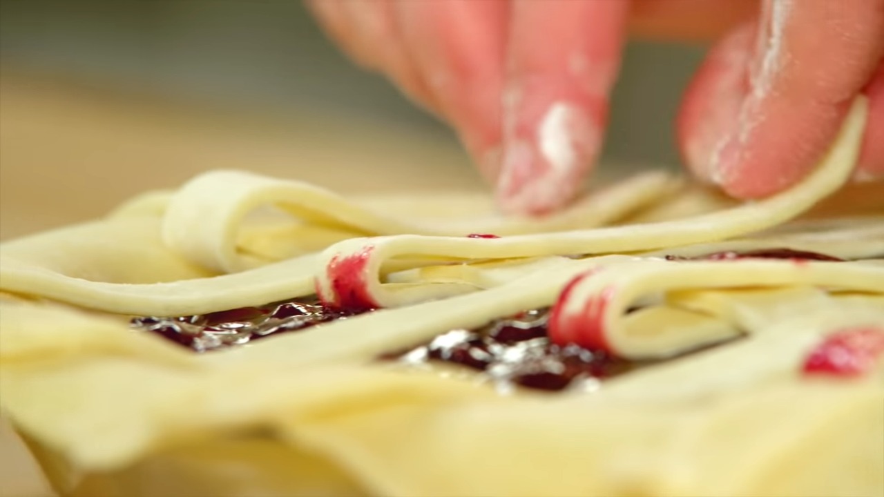 How To Make BLUEBERRY PIE | Book Recipes