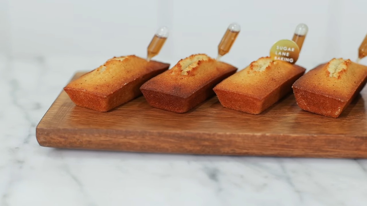 Perfect Classic Financier recipe | Book Recipes